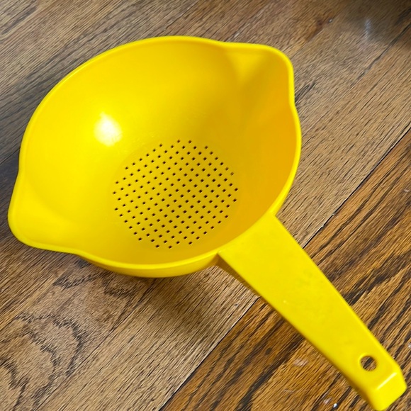 Tupperware | Kitchen | Vintage Yellow Tupperware Strainer | Poshmark